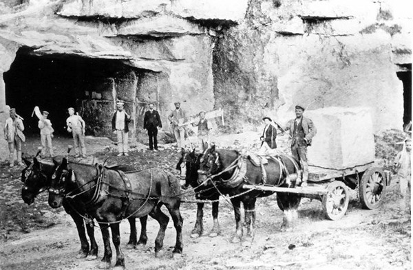 Beer Stone - Beer Quarry Caves
