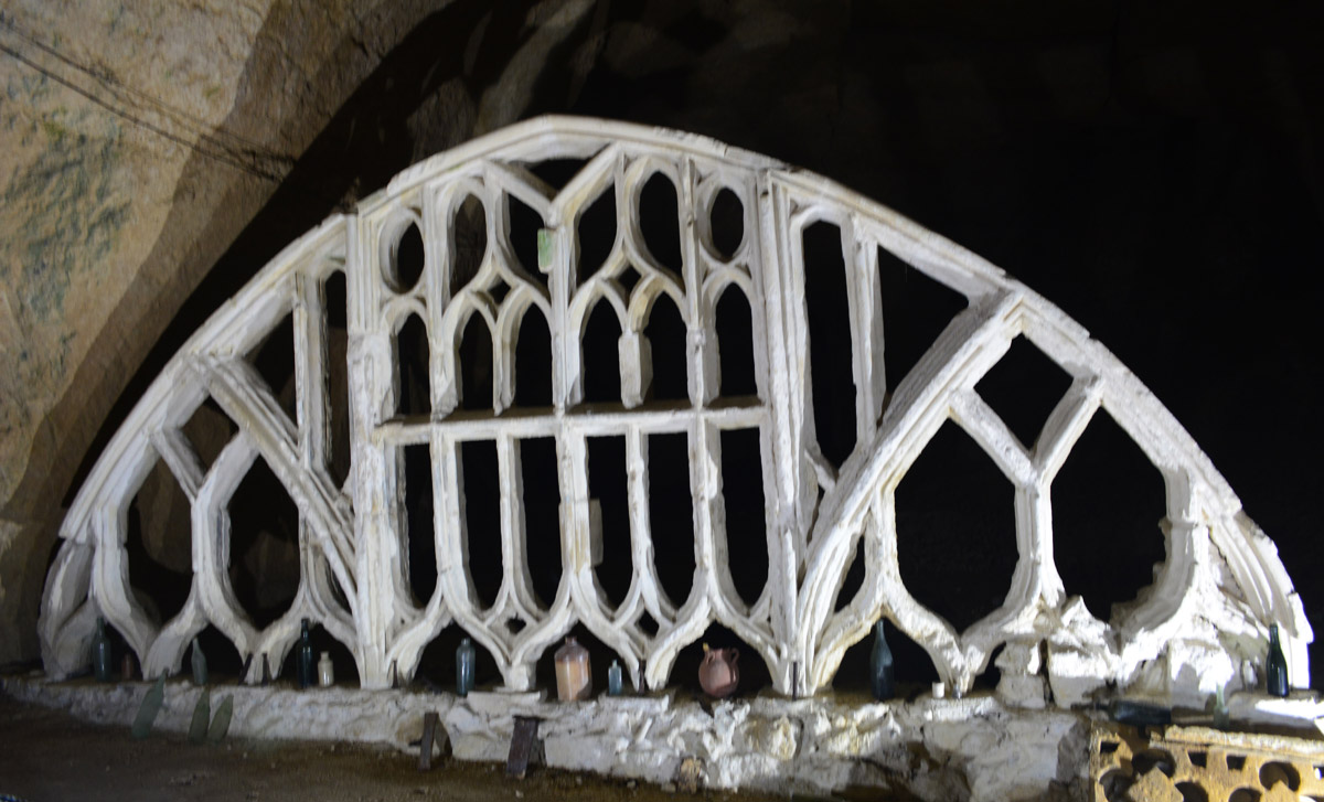 Beer Stone - Beer Quarry Caves